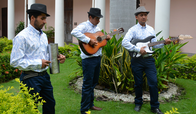 Los Auténticos de la Carranga estrenan instrumentos